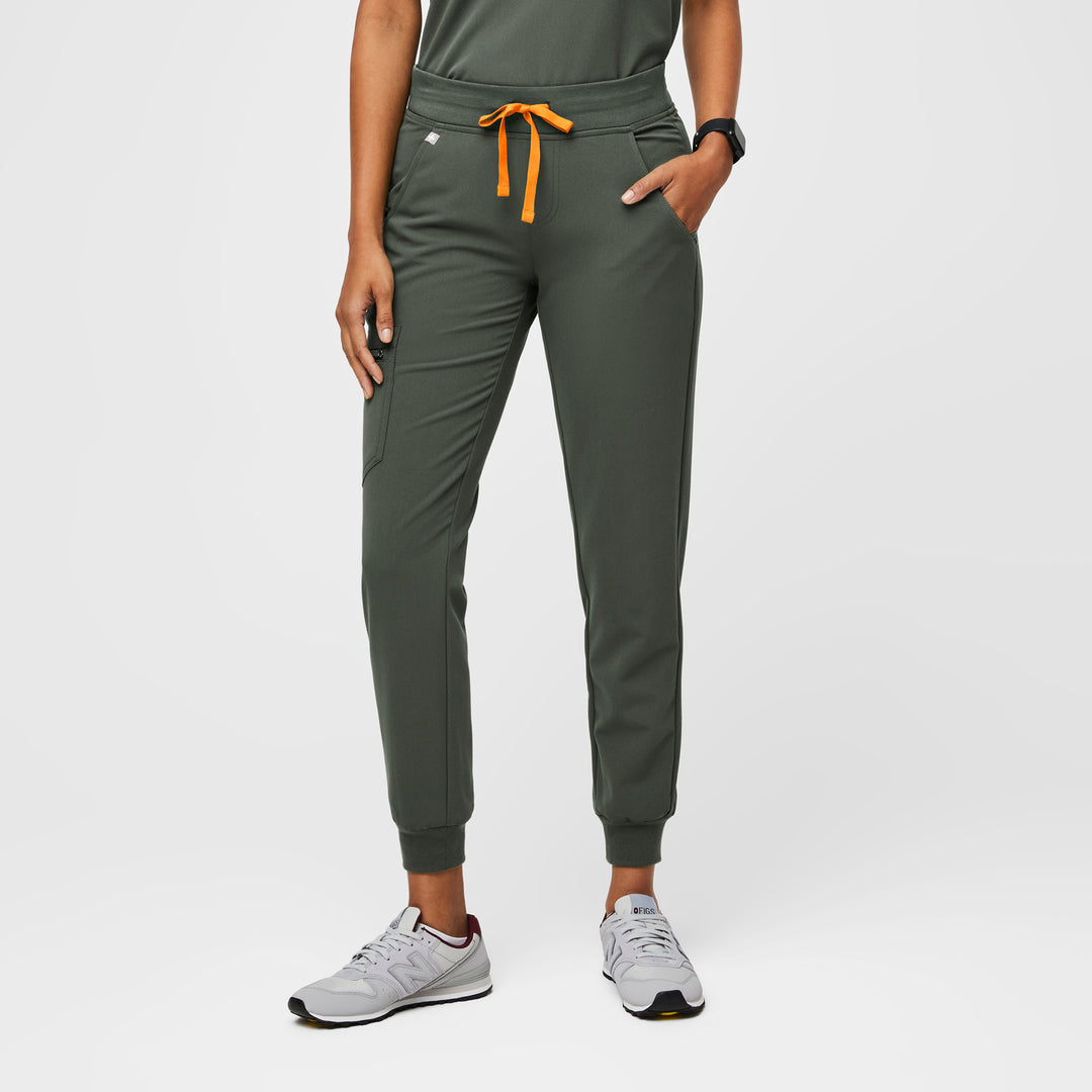 Women's Moss Scrubs · FIGS