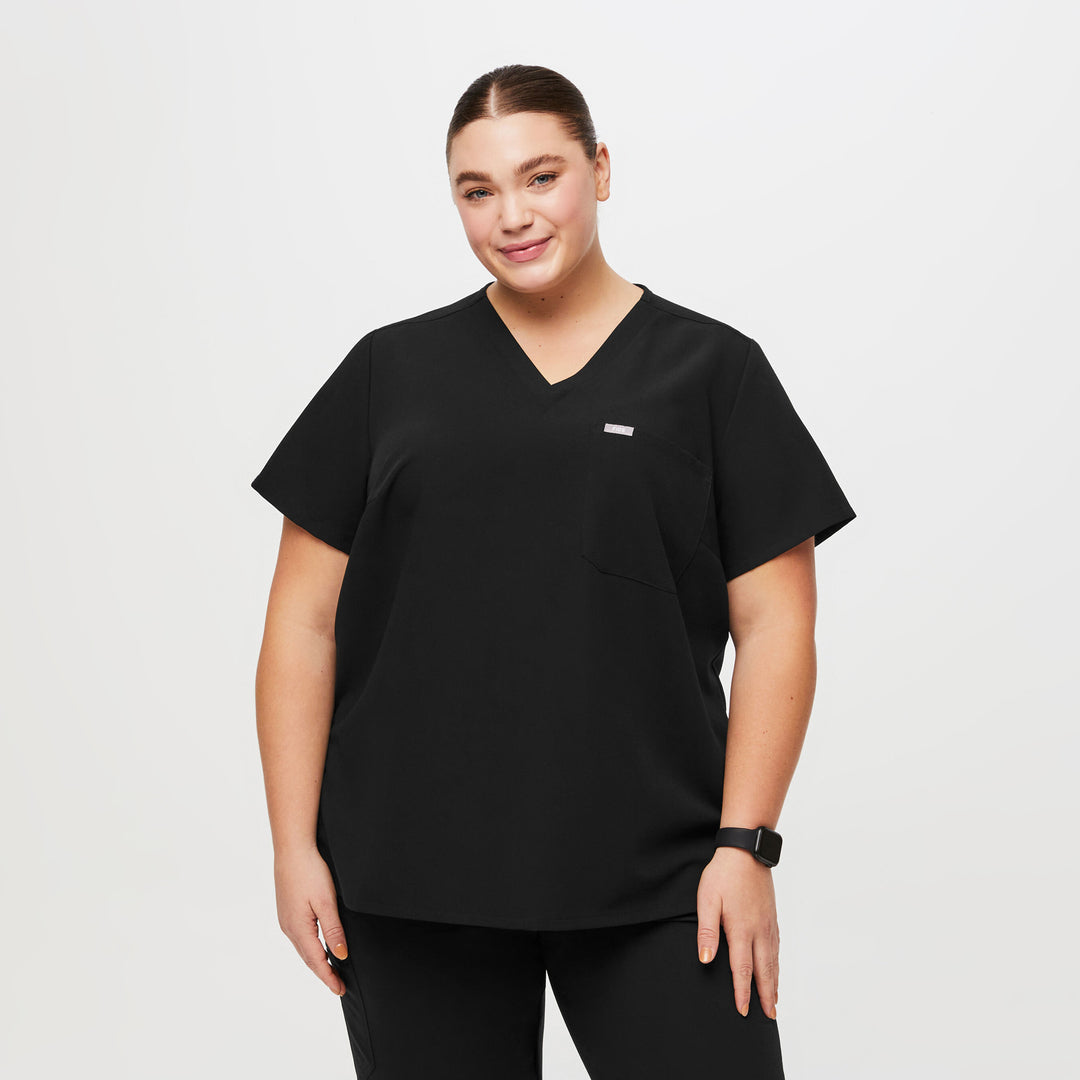 Women's 3XL-6XL Scrubs · FIGS