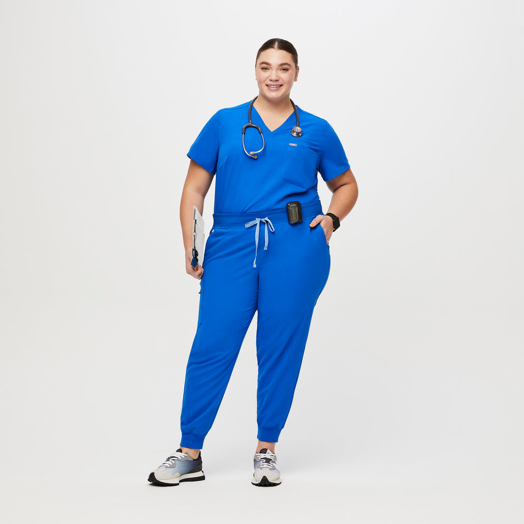 Women's 3XL-6XL Scrubs · FIGS
