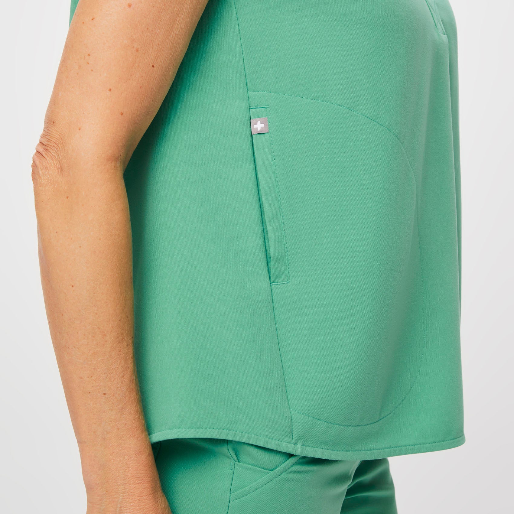 Women's Rafaela Oversized Scrub Top™ - Surgical Green · FIGS
