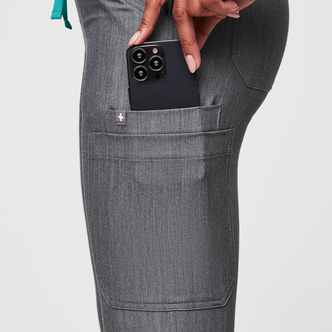 Women's Yola™ Skinny Scrub Trousers - Graphite · FIGS